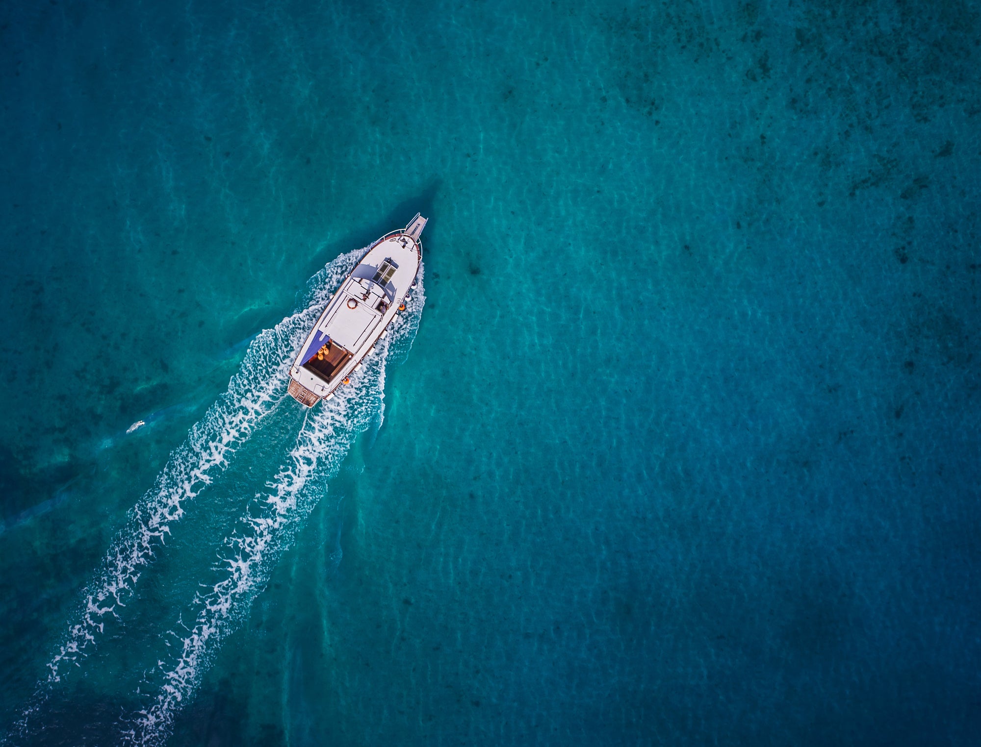 Marine Graphics / Vinyl Designs for boats – Canada Marine Graphics